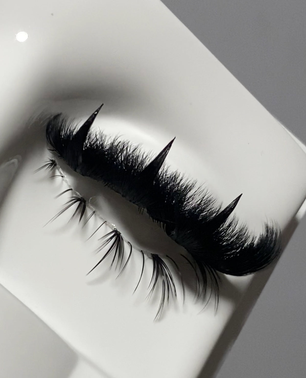 Messy Cat eye with spikes + bottoms custom lash strips – ChiStylzUK